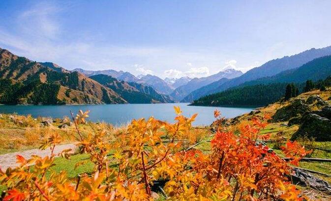 Urumqi Tours: Explore the Xinjiang Musuem & Grand Bazaar